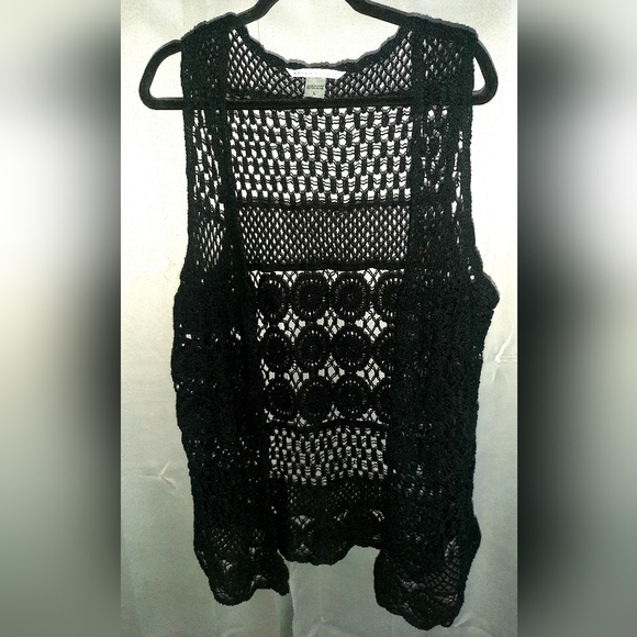 Peter Nygard | Sweaters | Peter Nygard Black Boho Openknit Sweater Vest ...